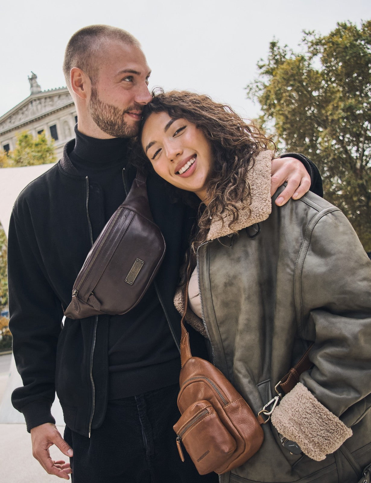 Bauchtaschen und Gürteltaschen aus Leder für Damen und Herren